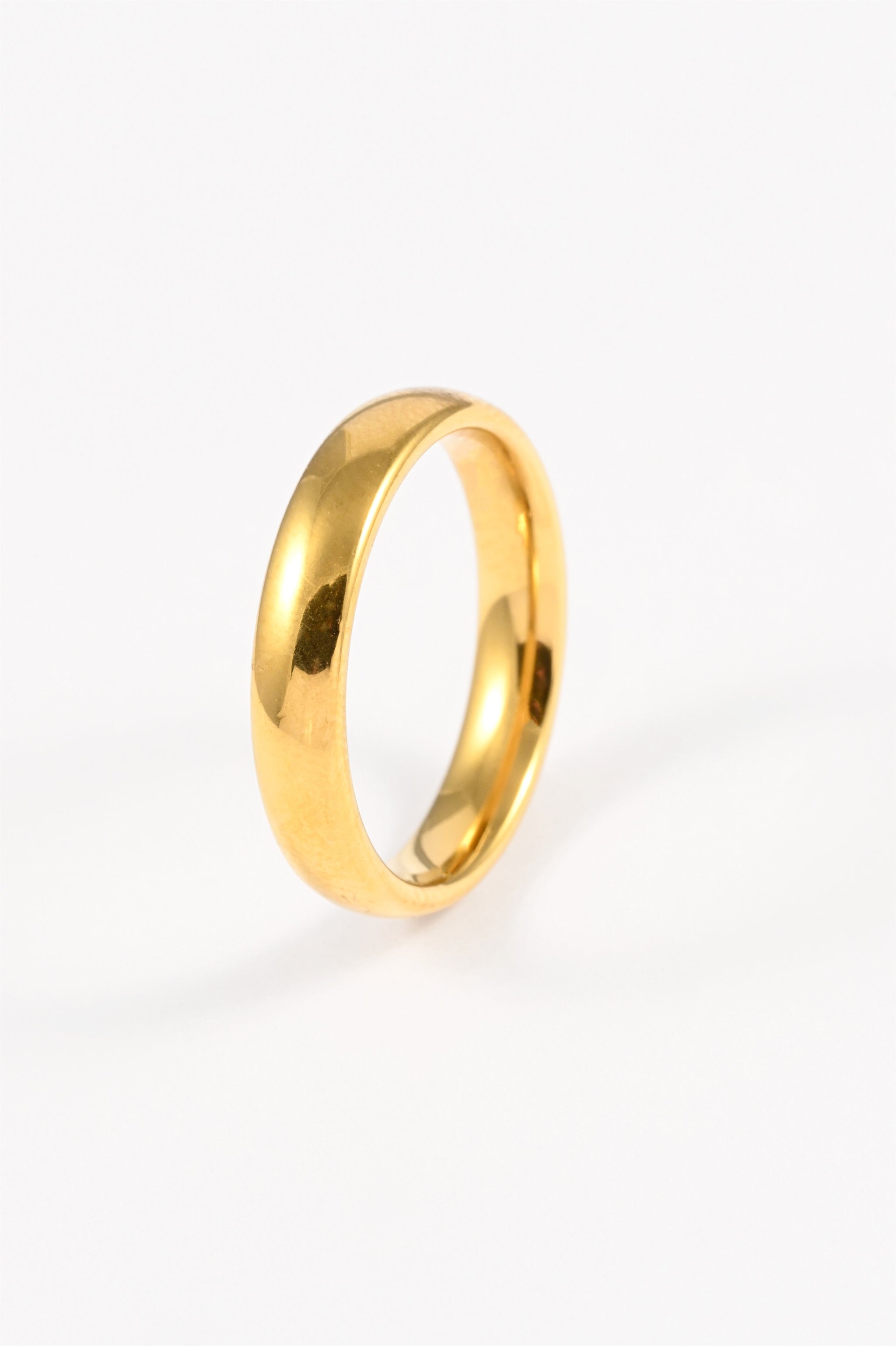 WATERPROOF GOLD SOFT POLISHED BAND RING - M/L